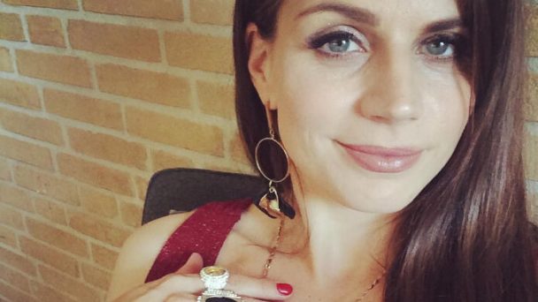 FOTO'S: Throwback naar Elise Schaap die wangen liet blozen na gedurfde ...