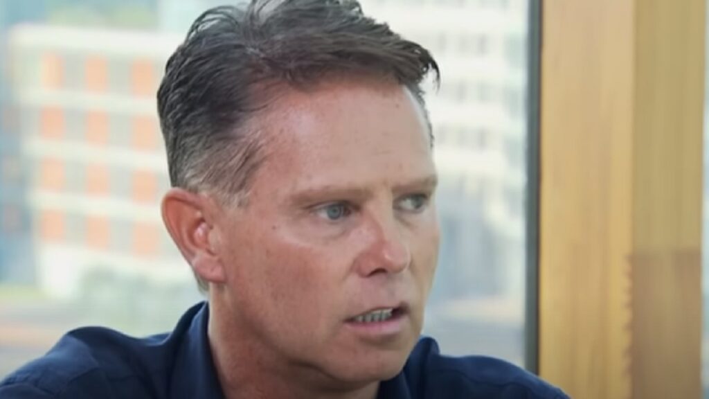 Danny de Munk huilt als een kind in de rechtbank