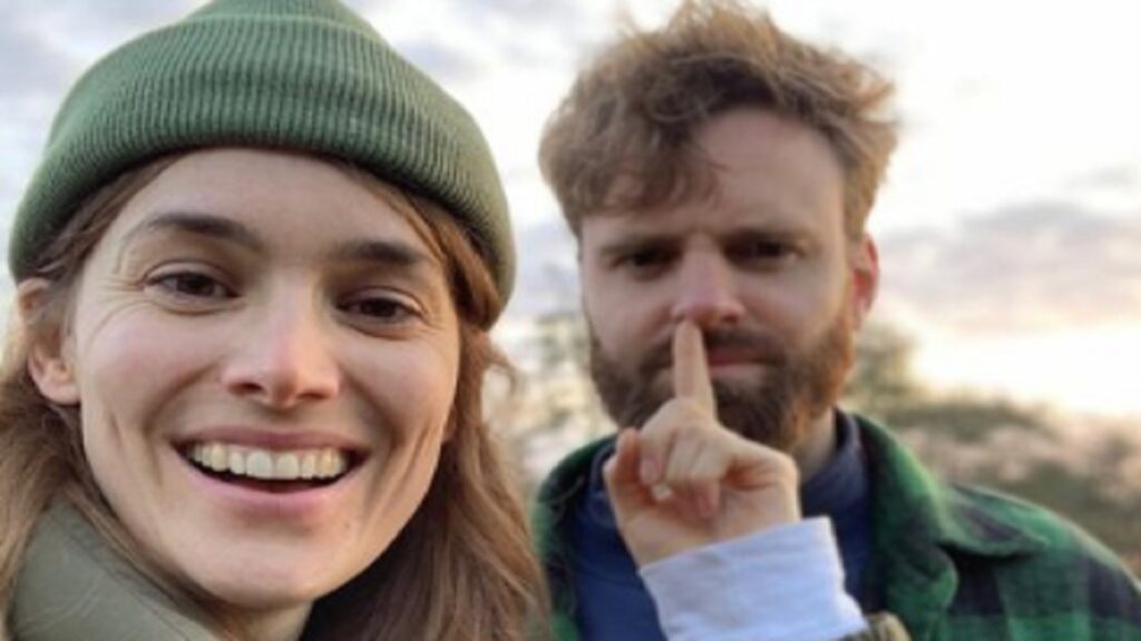 Vriendin Tim Hofman over haar abortus: ‘Weer eenzaam, maar niet alleen’