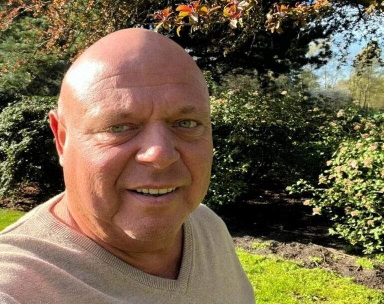 Parkbezoeker filmt nachtmerrie-achtige taferelen in zwembad van Peter ...