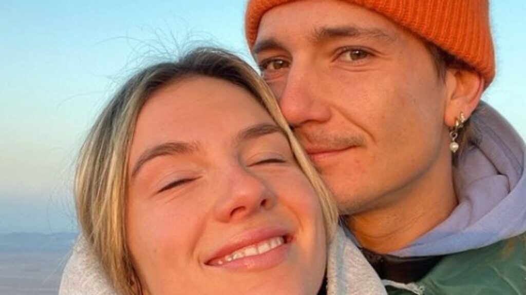 Zangeres Maan laat na maand stilte van zich horen met ongecensureerde ...