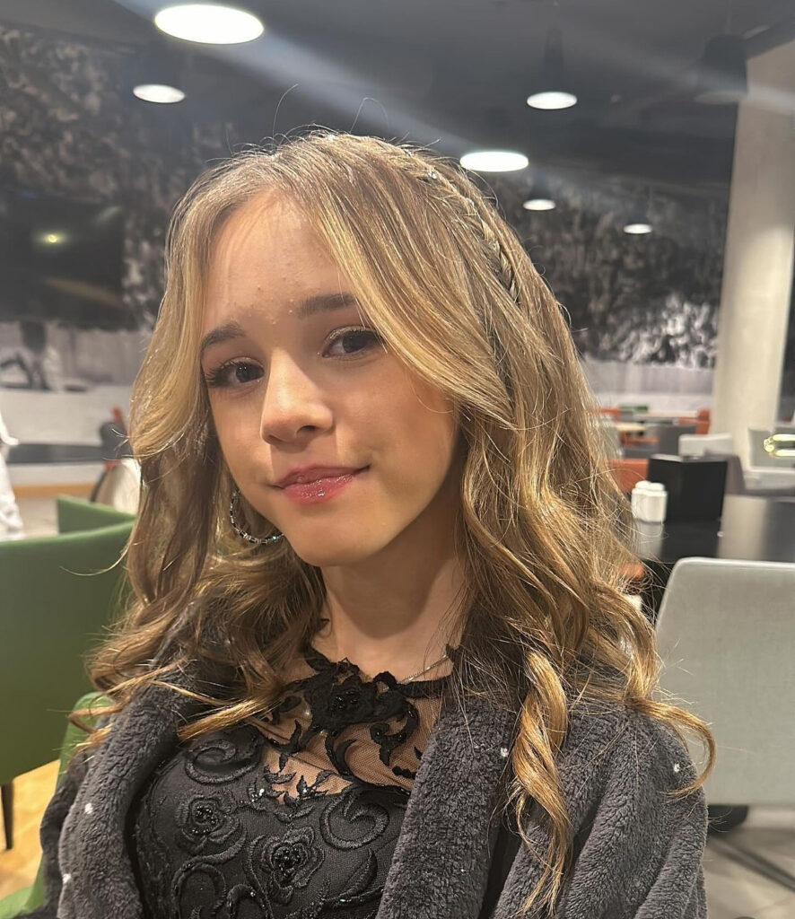 Emma Kok reageert voor het eerst op geruchten over relatie met zoon ...