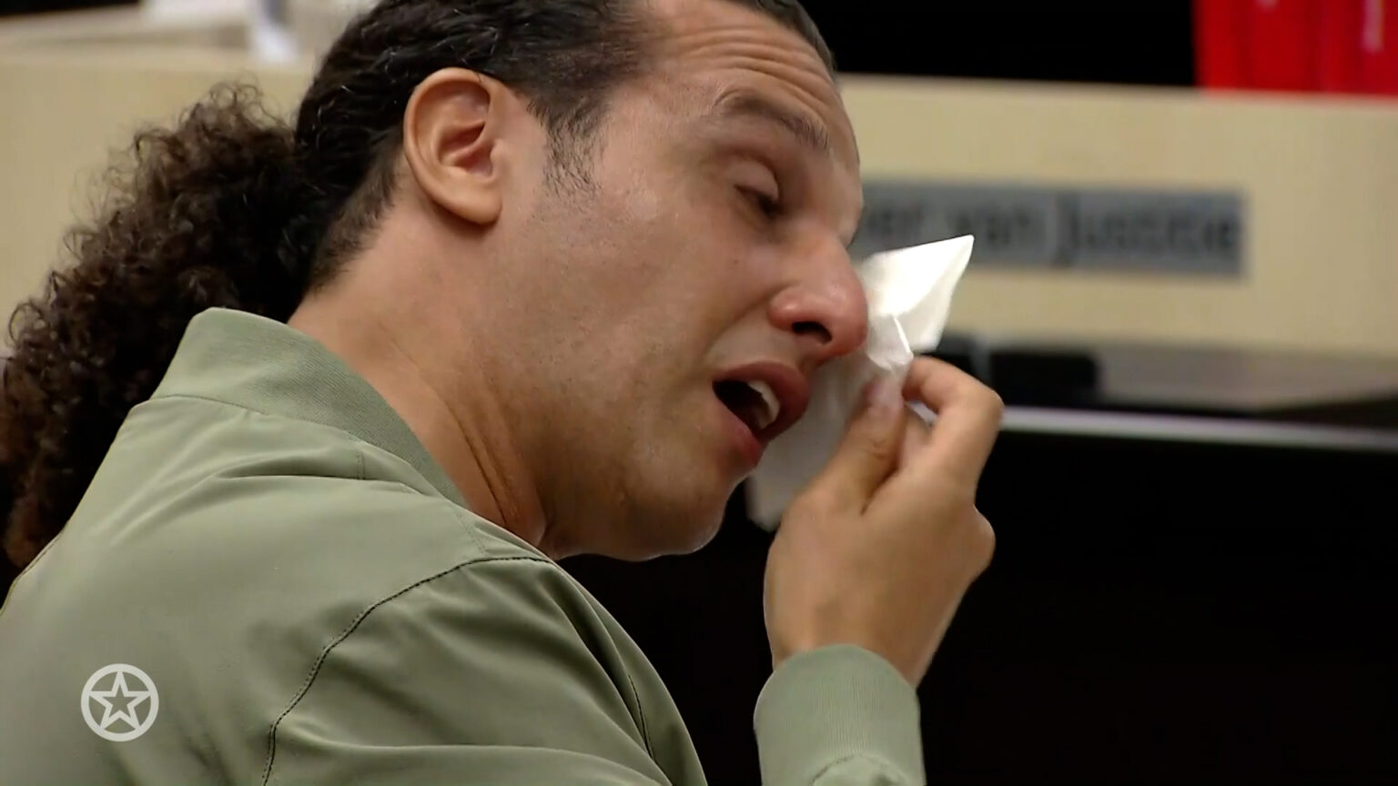 Grote zorgen om Ali B: ´Loopt plotseling met grote baard rond en mag ...